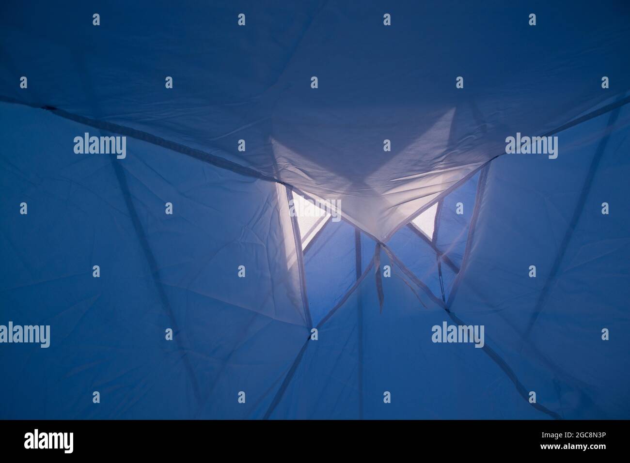Tent illuminated from inside hi-res stock photography and images - Alamy
