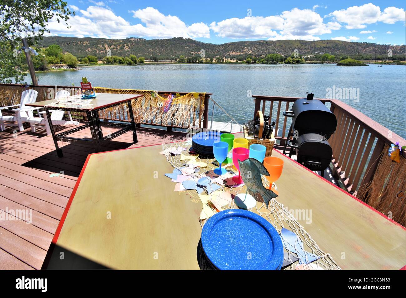 Surprise birthday party hi-res stock photography and images - Alamy