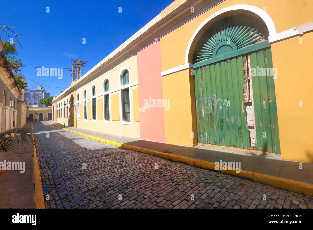 Green door and lamp, Museo de San Juan (San Juan Museum), Old San Juan ...