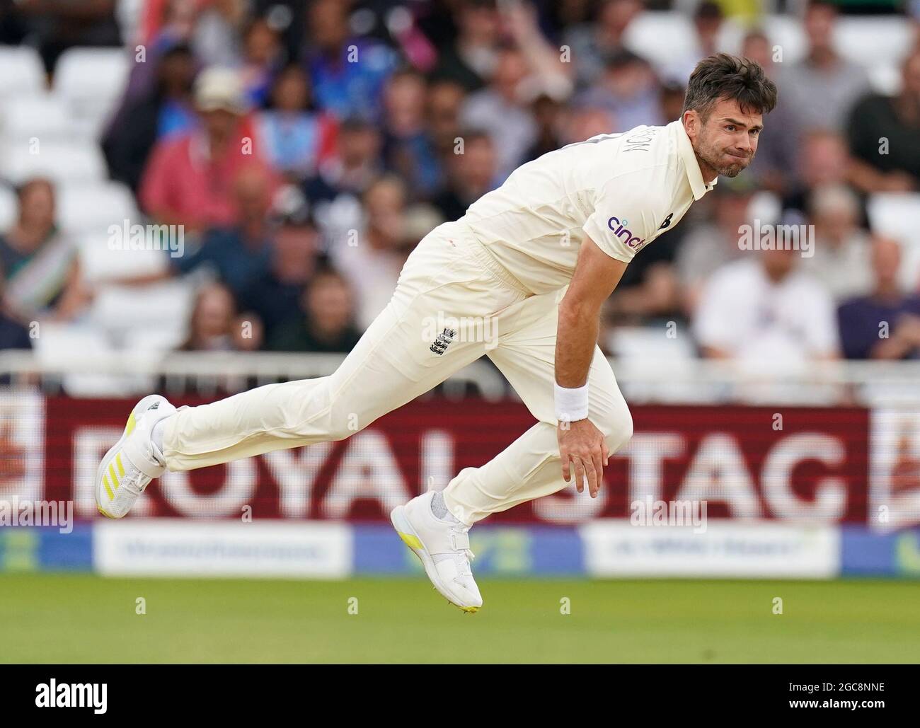 Jimmy anderson cricket hi-res stock photography and images - Alamy