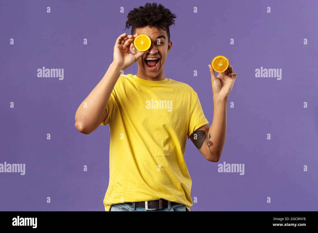 Holidays, vitamins and vacation concept. Portrait of carefree, upbeat ...