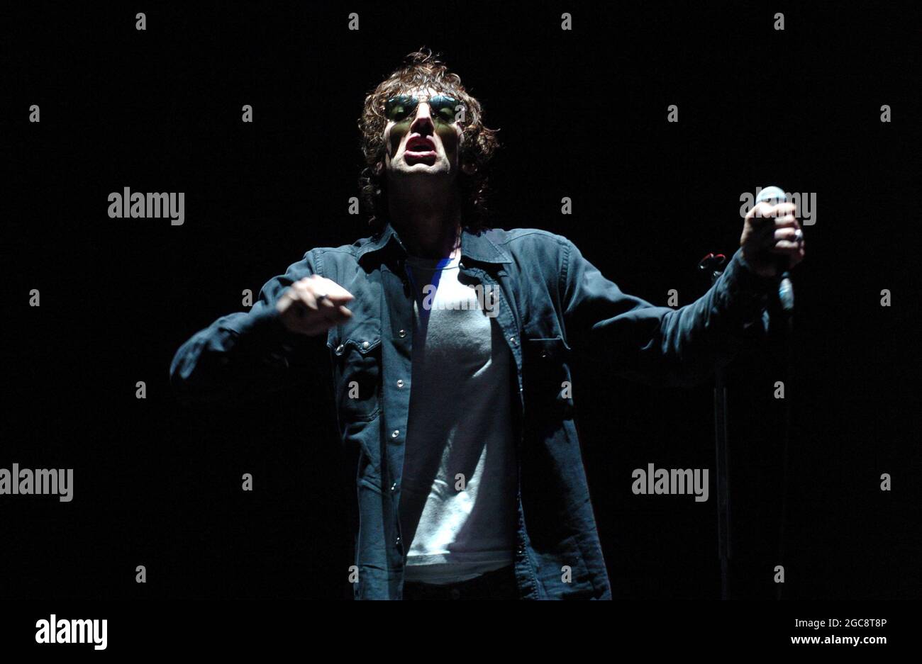 Richard ashcroft wife kate radley hi-res stock photography and images ...
