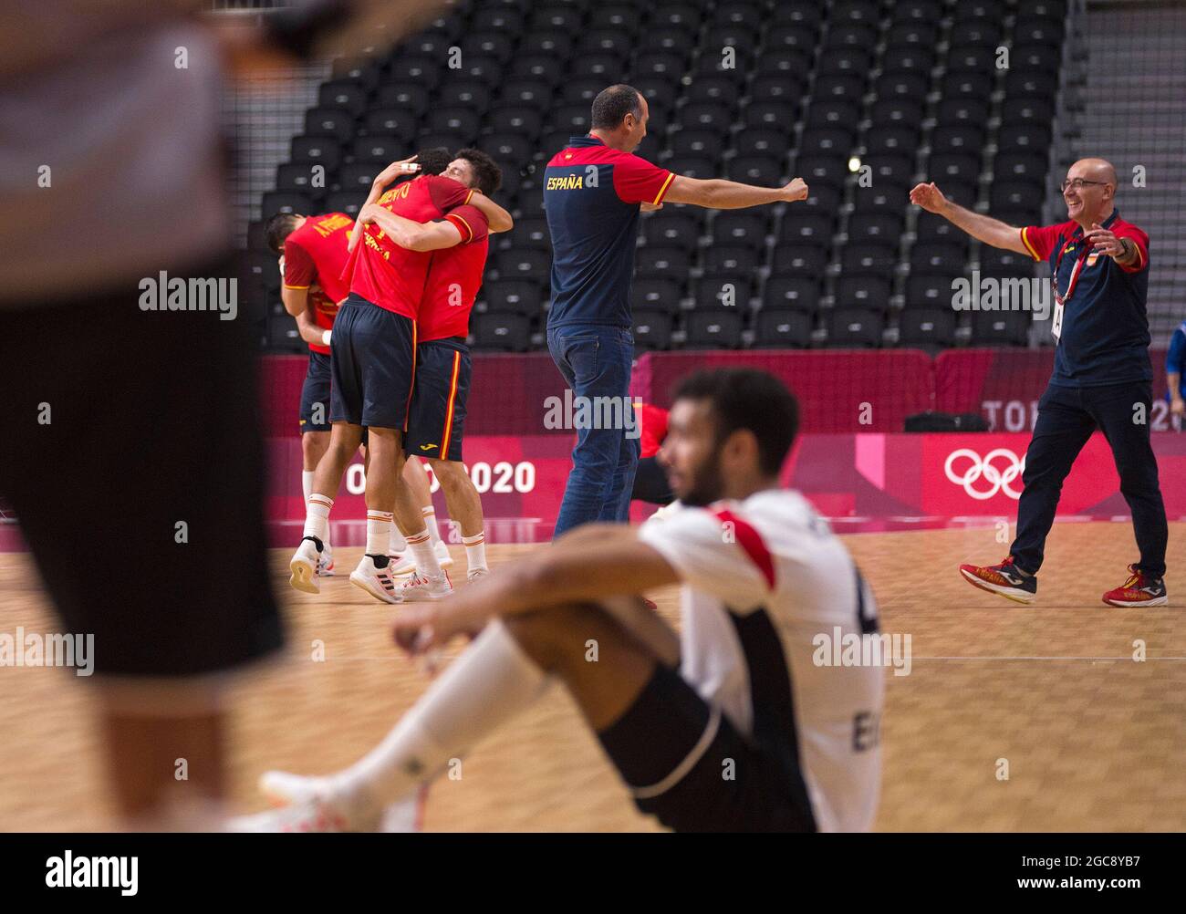 Tokyo, Japan. 7th Aug, 2021. Members of Team Spain celebrate winning ...