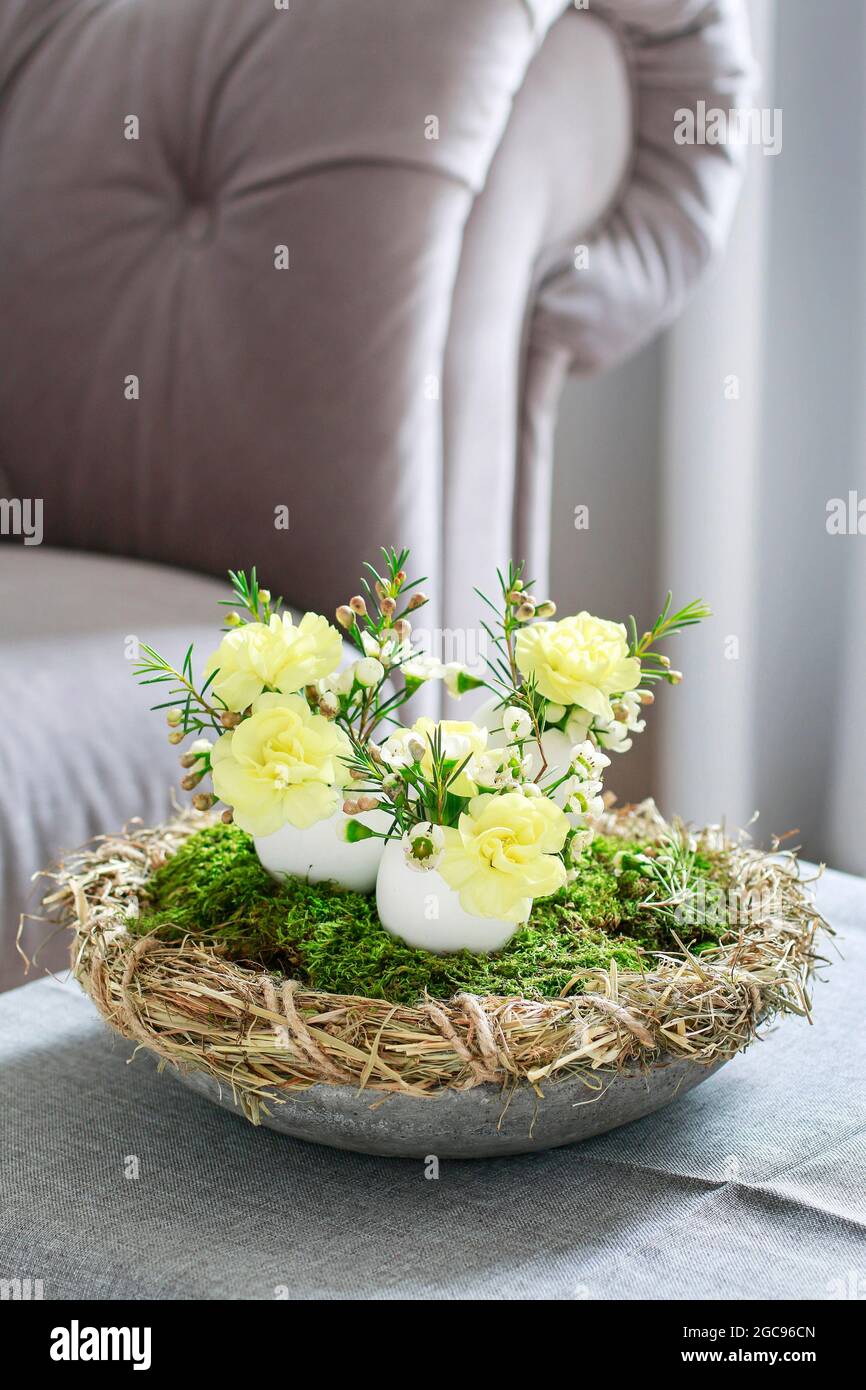 Florist at work: How to make Easter table centerpiece with carnations ...