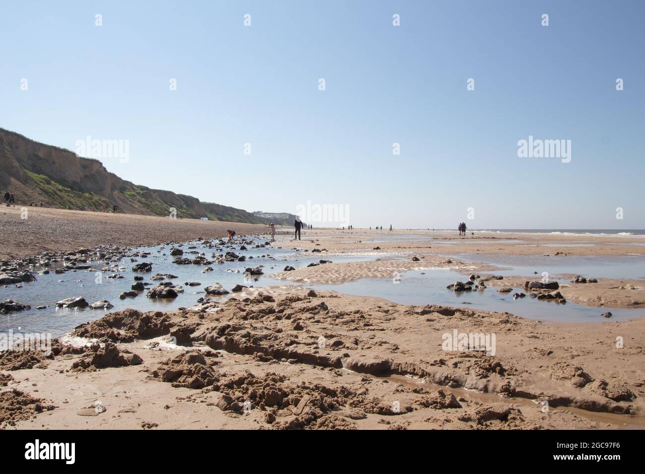 Ponds of water hi-res stock photography and images - Alamy