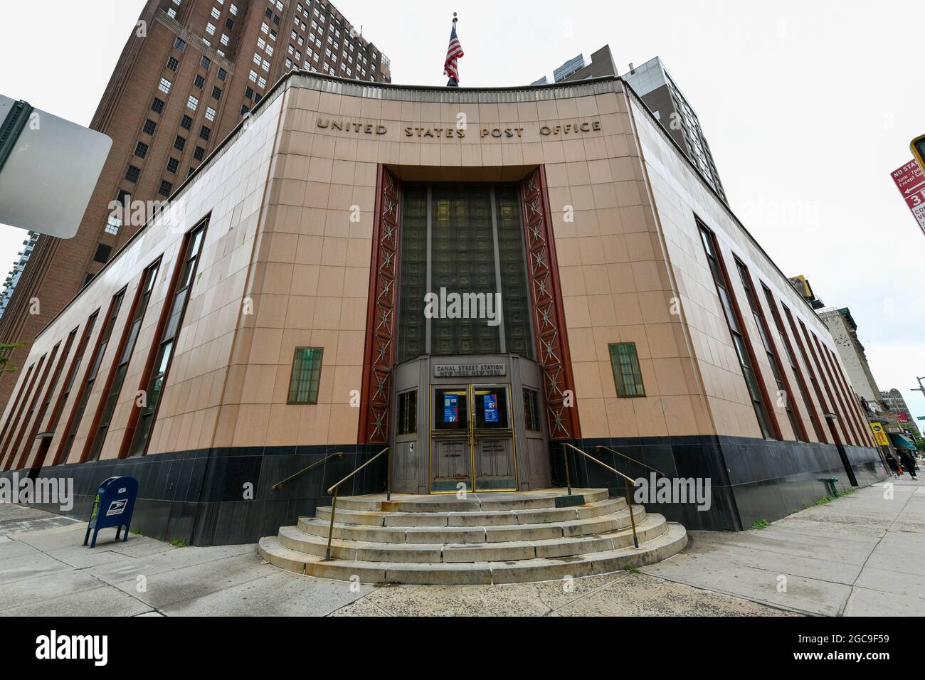 New York - June 16, 2021: United States Post Office, Canal Street ...