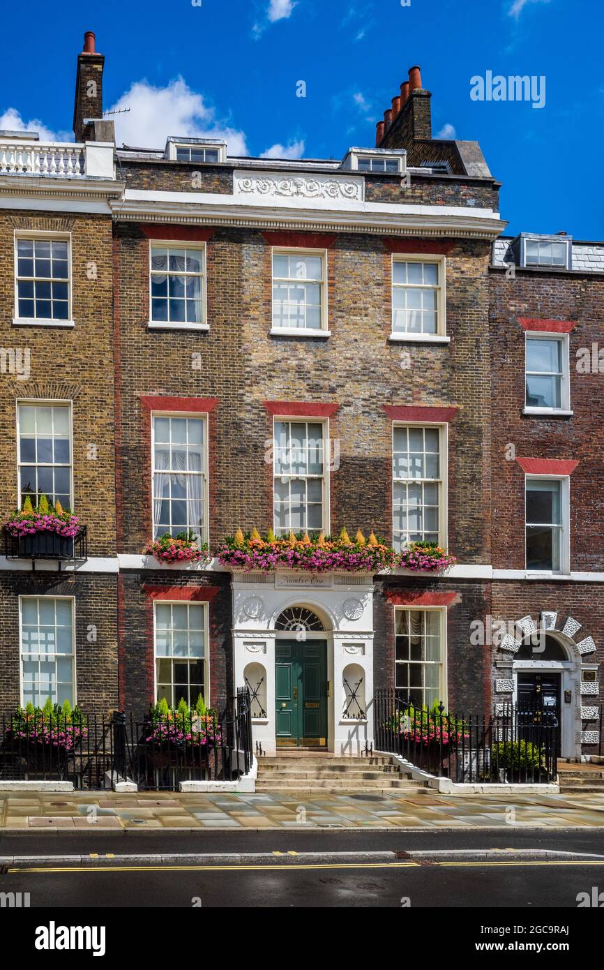 Bedford Square London High Resolution Stock Photography and Images - Alamy