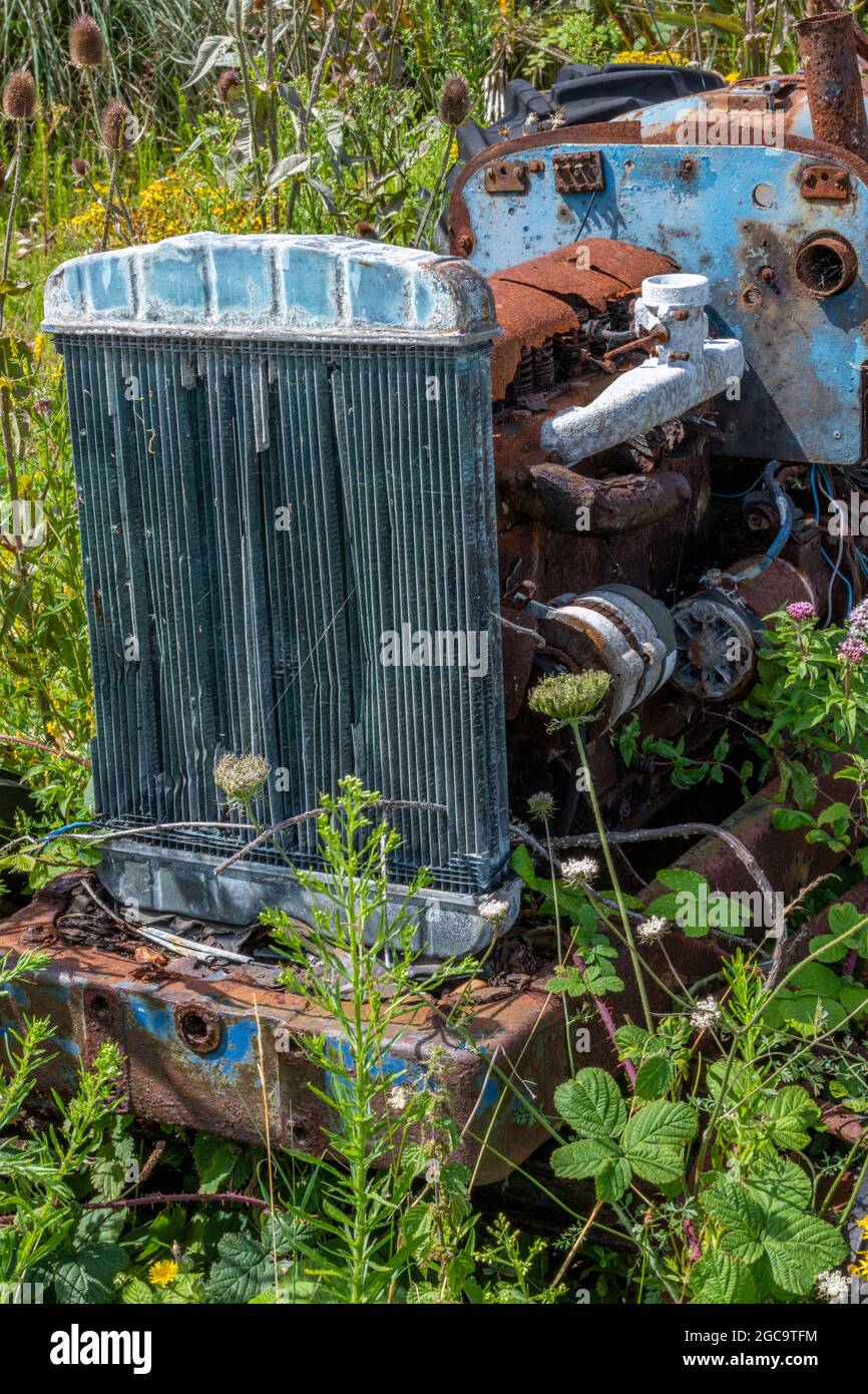 old tractor engine, scrapped engine, rusty old engine, farmyard relic ...