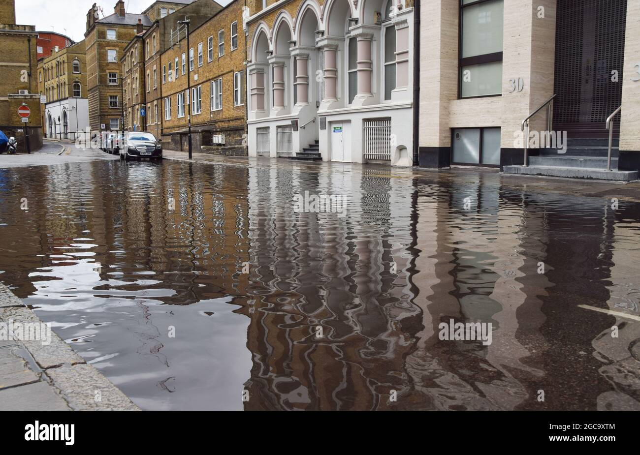 London flash floods 2021 hi-res stock photography and images - Alamy