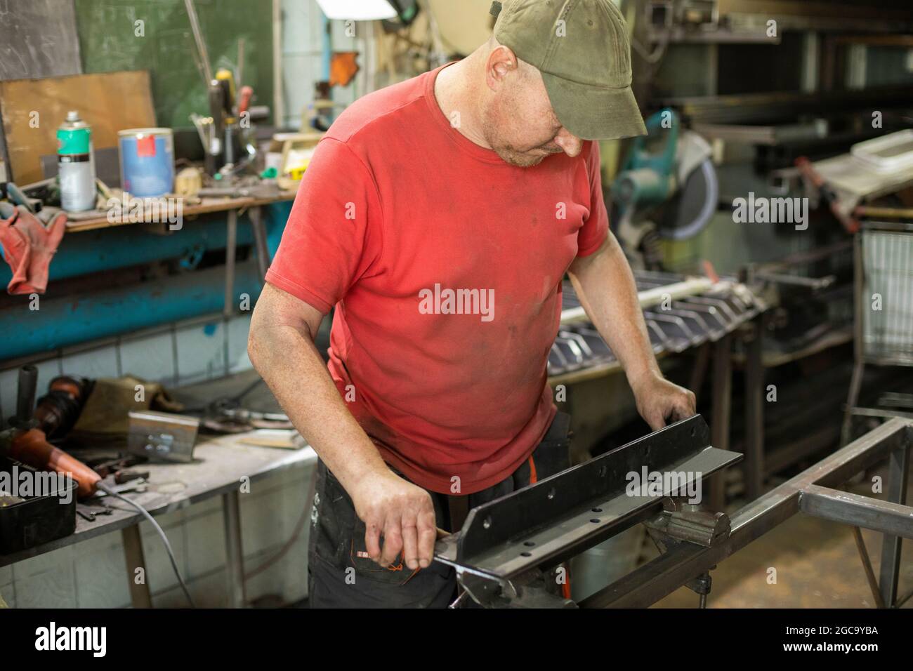 Hand grip production hi-res stock photography and images - Alamy