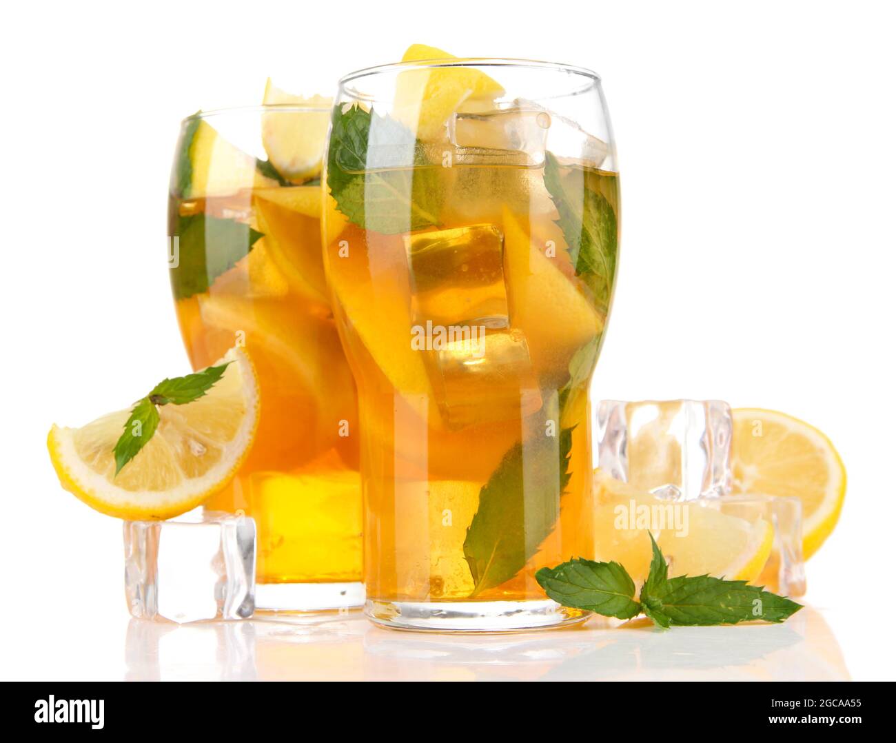 Iced tea with lemon and mint isolated on white Stock Photo - Alamy