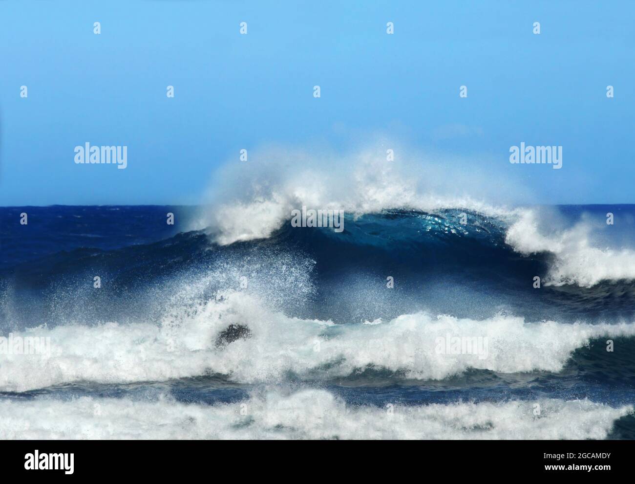 Swelling ocean hi-res stock photography and images - Alamy