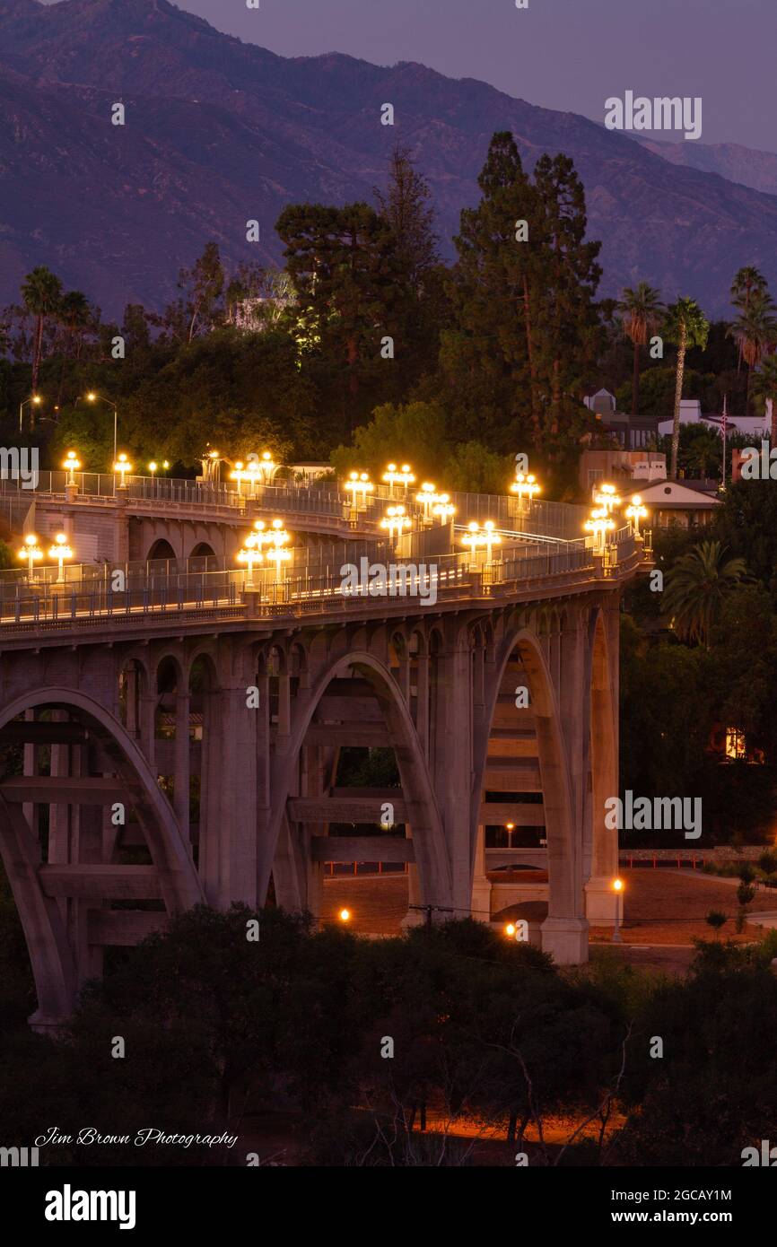 Colorado street bridge in Pasadena at dusk Stock Photo - Alamy