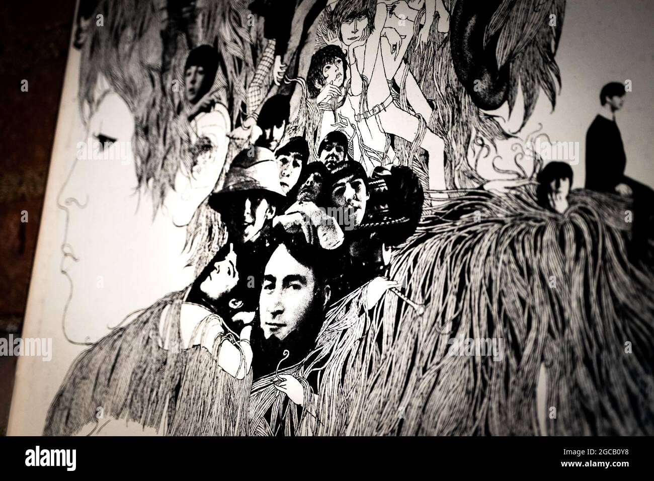 The beatles revolver album cover hi-res stock photography and images ...