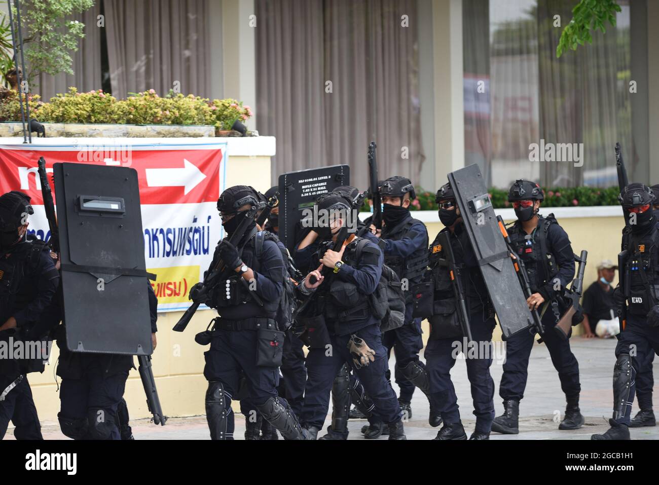 Bangkok, Thailand. 07th Aug, 2021. Thailand : Crowd Control Police with ...