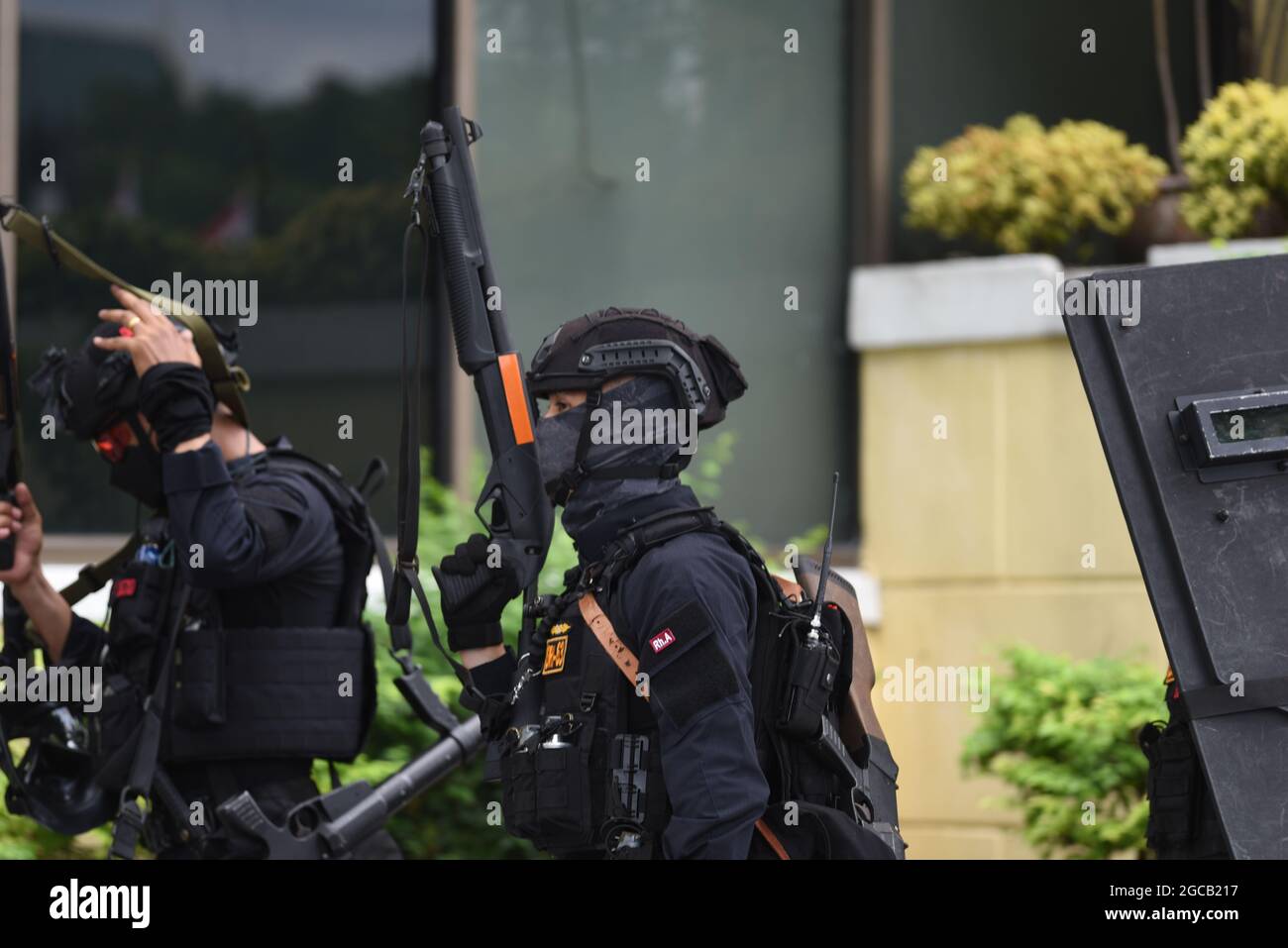 Bangkok, Thailand. 07th Aug, 2021. Thailand : Crowd Control Police with ...