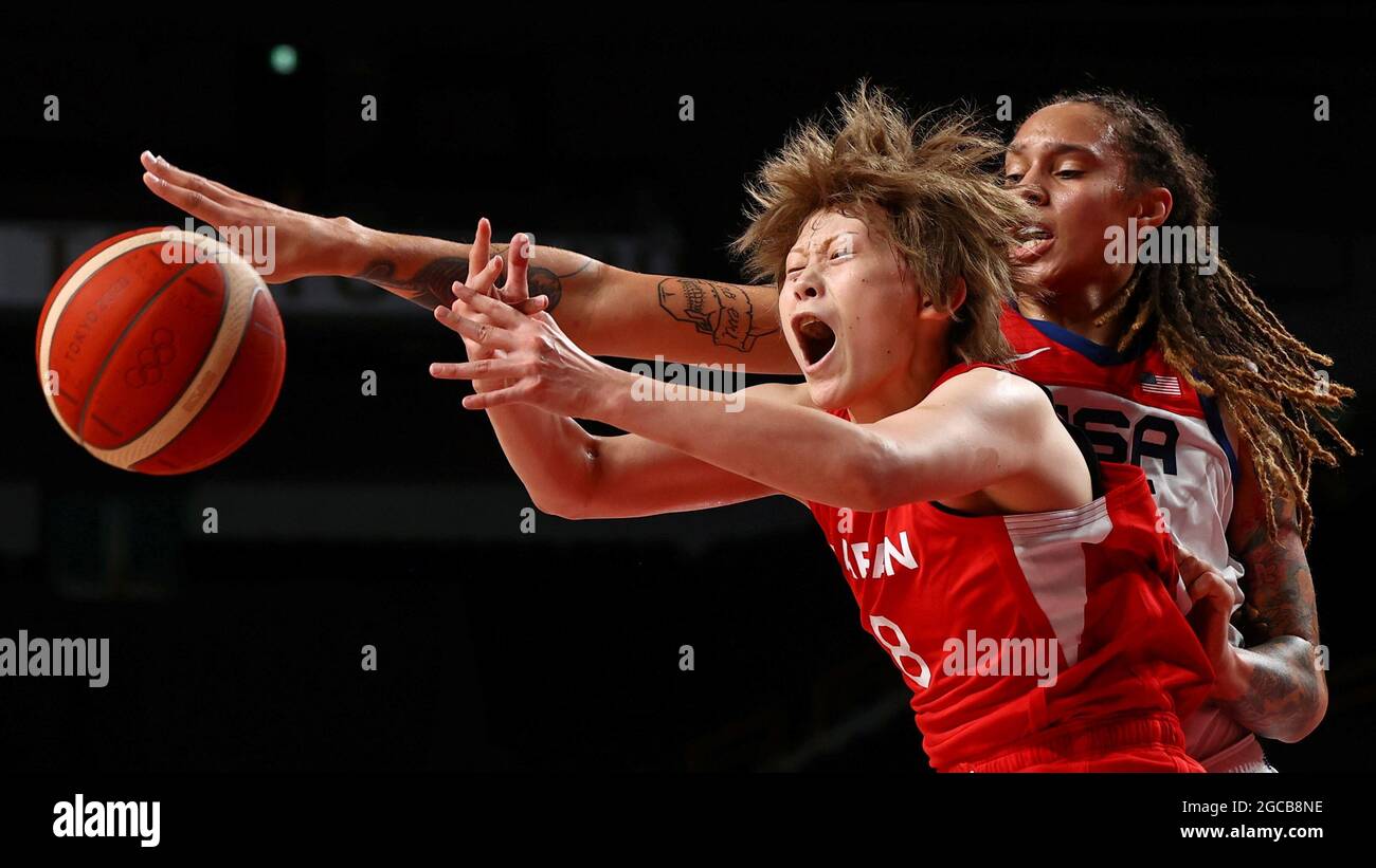 Brittney griner gold medal hi-res stock photography and images - Alamy