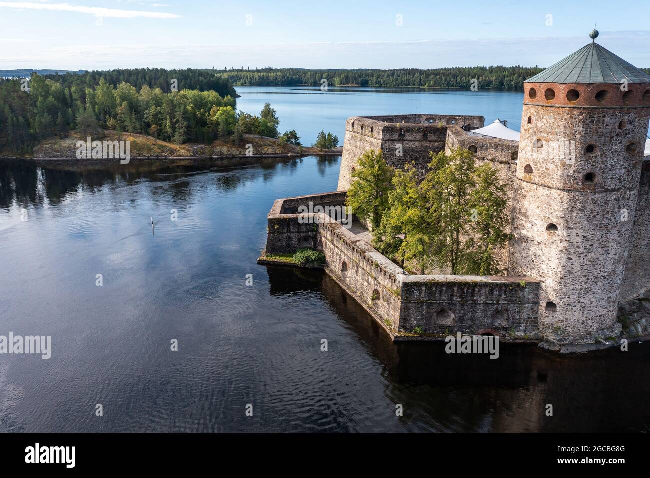 Medieval stone castle hi-res stock photography and images - Alamy