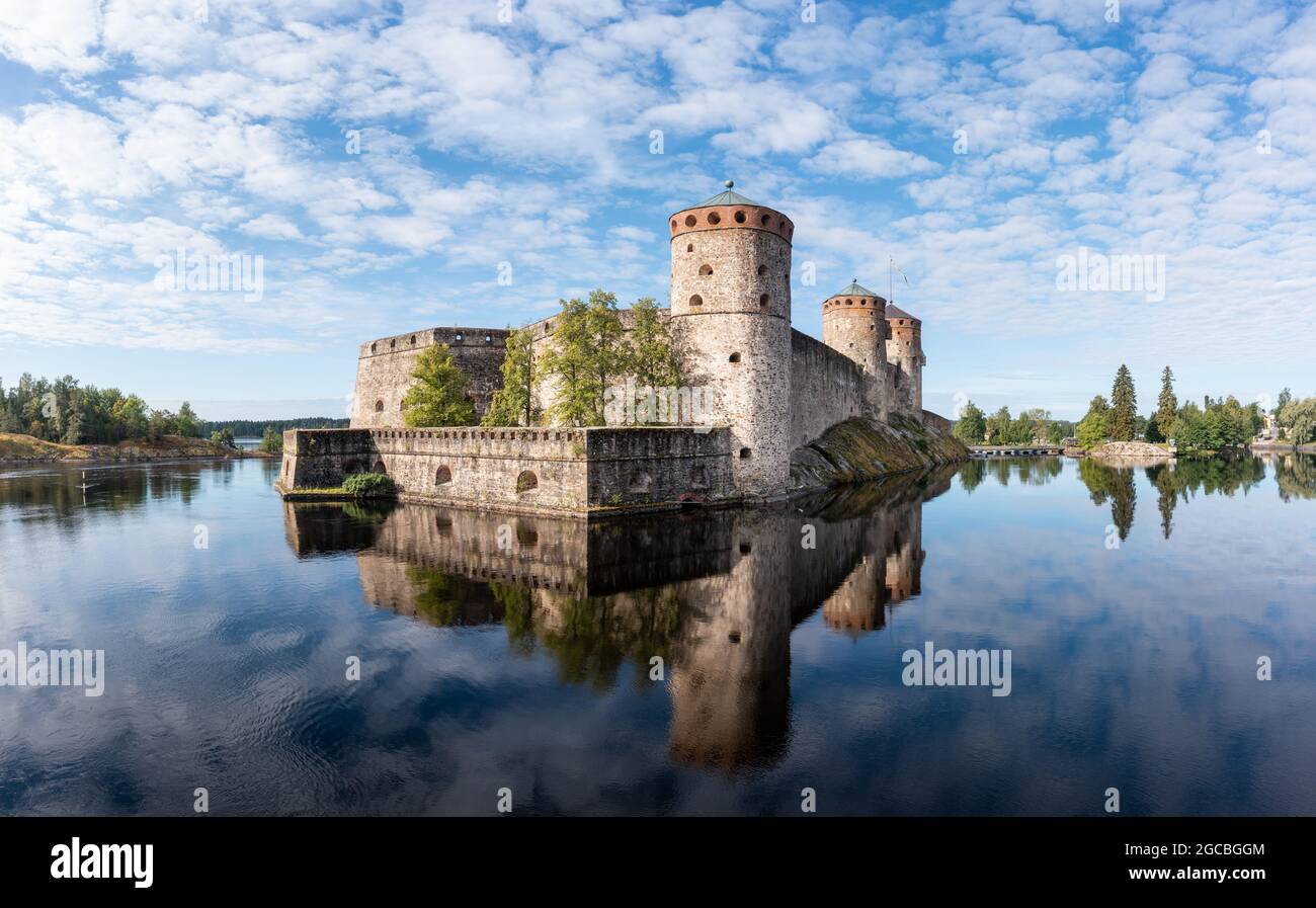 Olavinlinna castle water castle savonlinna hi-res stock photography and ...