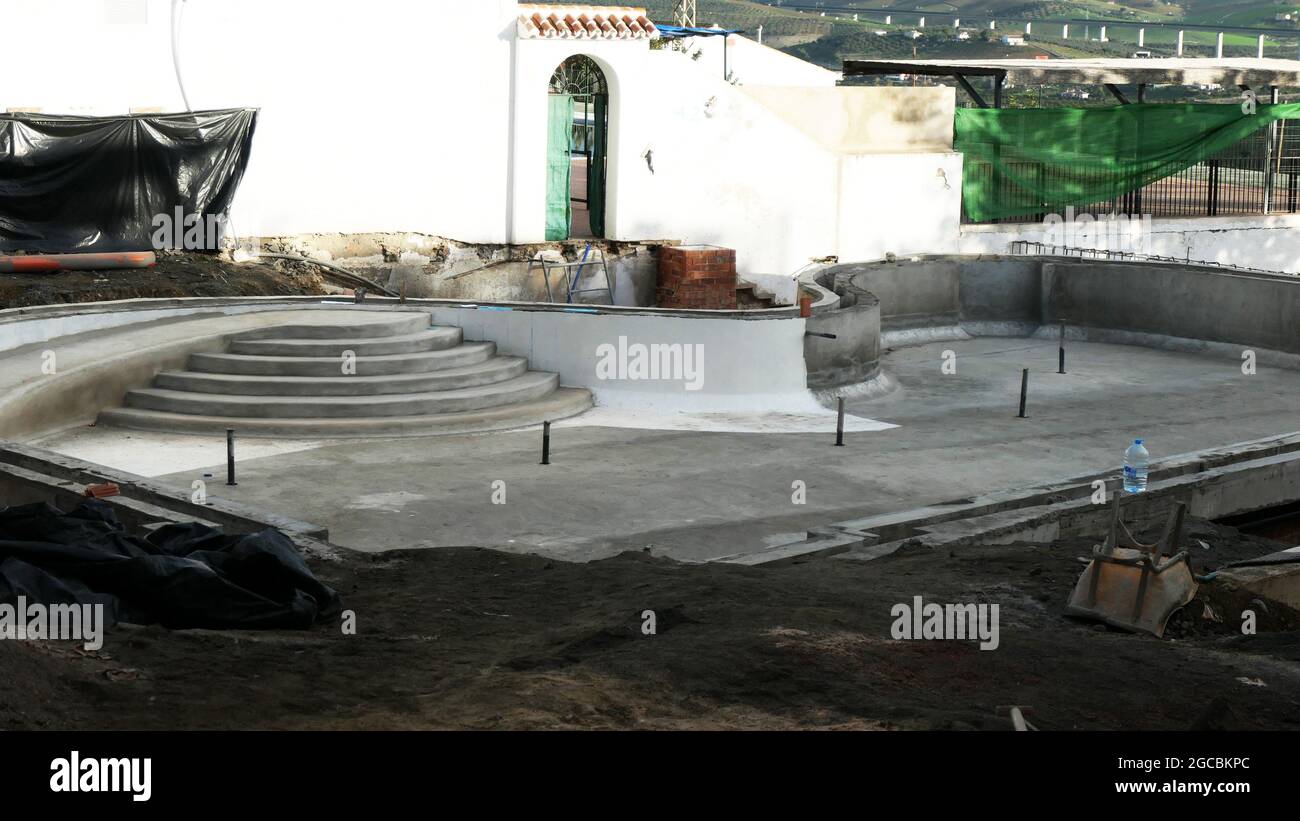 Dugout construction hi-res stock photography and images - Alamy