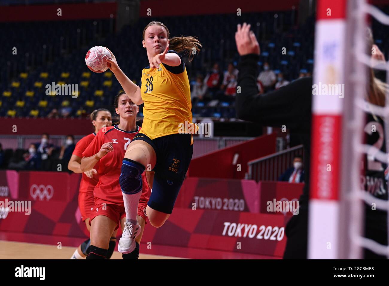 Tokyo, Japan. 8th Aug, 2021. Elin Hansson (R) of Sweden competes during ...