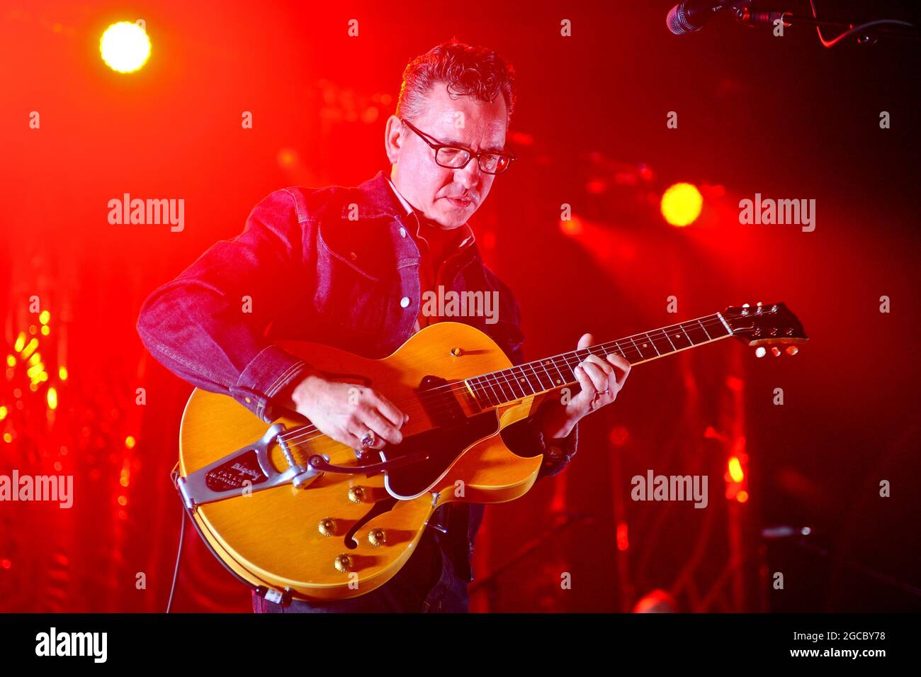 Richard hawley and pulp hi-res stock photography and images - Alamy