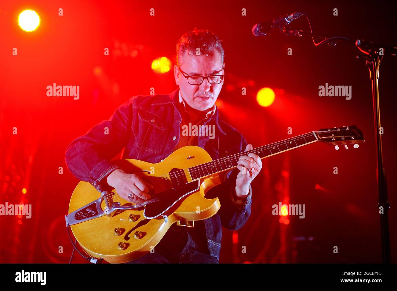 Richard hawley pulp hi-res stock photography and images - Alamy