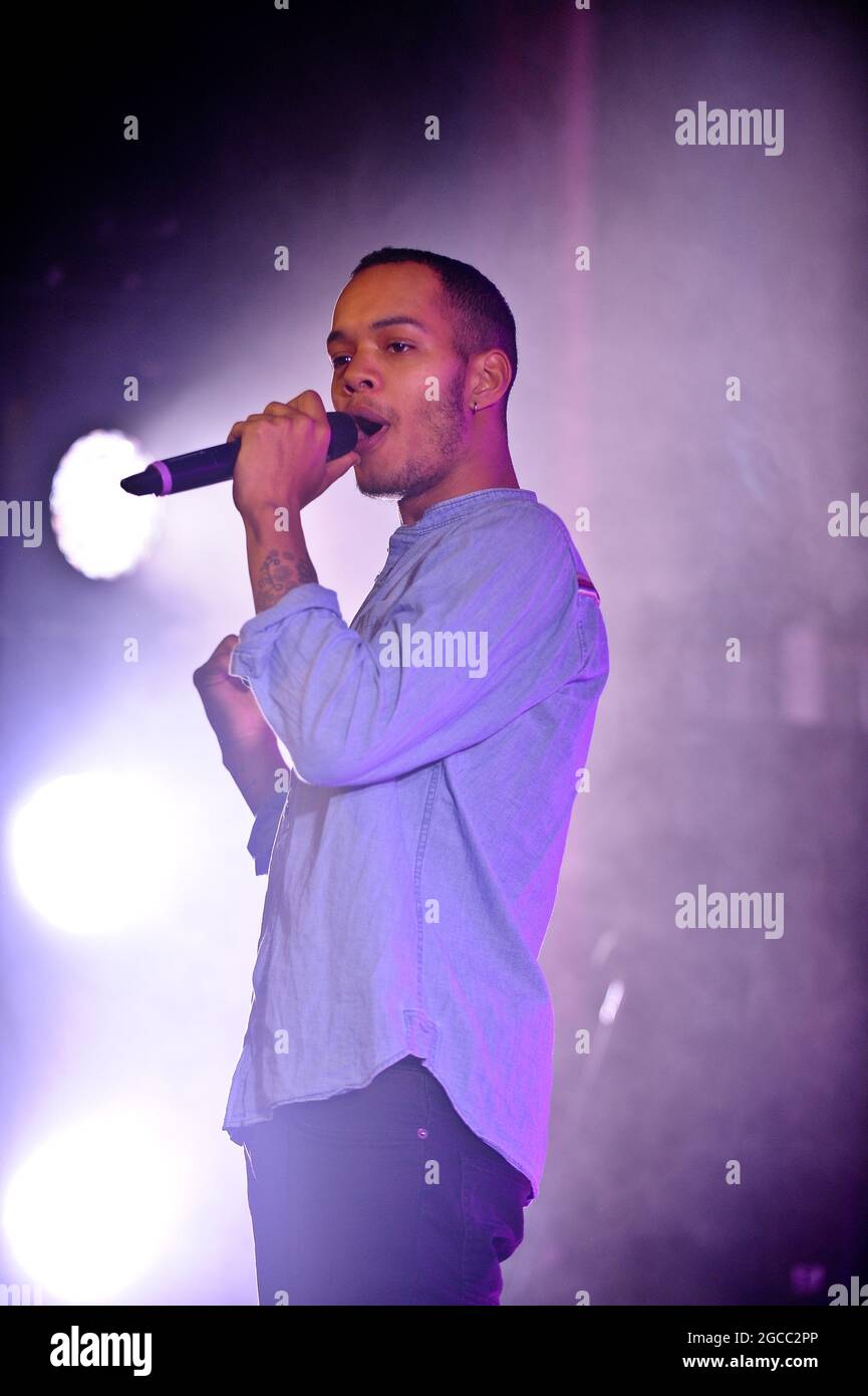 Rizzle Kicks Performing at Sheffield Academy 02 , Sheffield Stock Photo ...