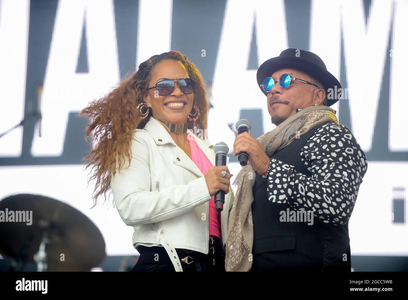 Shalamar Performing at Lets Rock Leeds 80s Stock Photo - Alamy