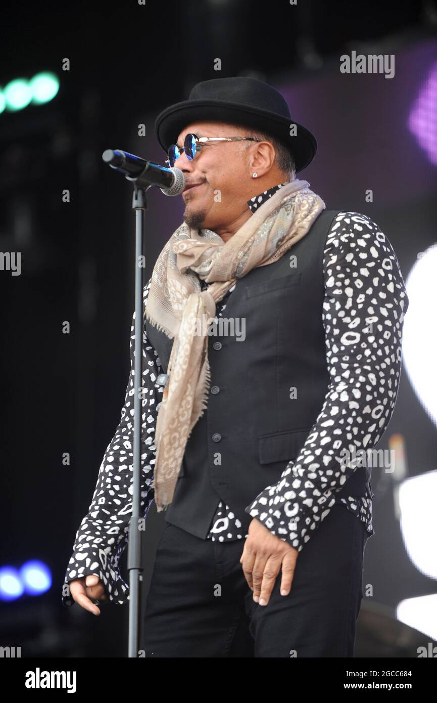 Shalamar Performing at Lets Rock Leeds 80s Stock Photo - Alamy