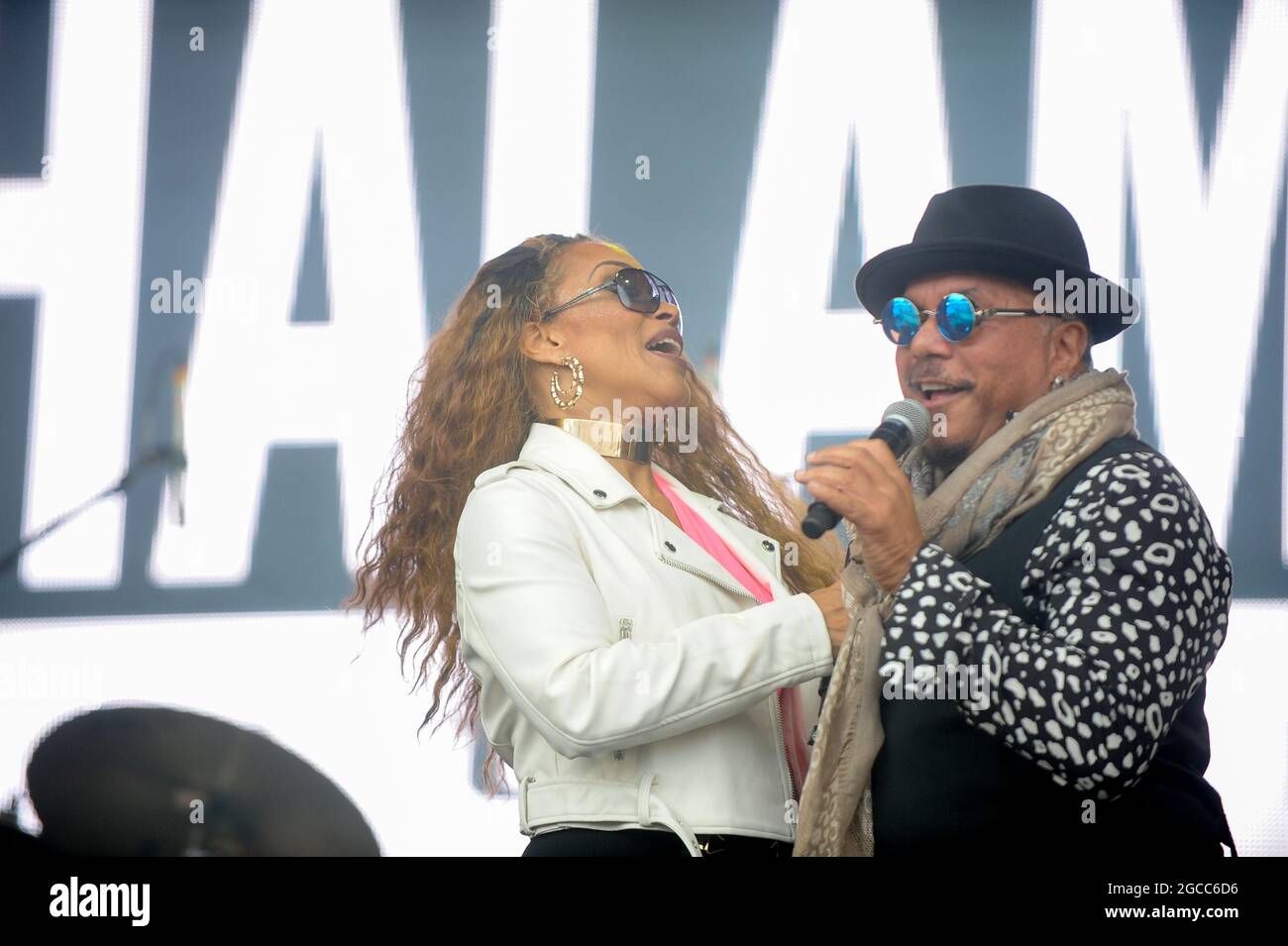 Shalamar Performing at Lets Rock Leeds 80s Stock Photo - Alamy
