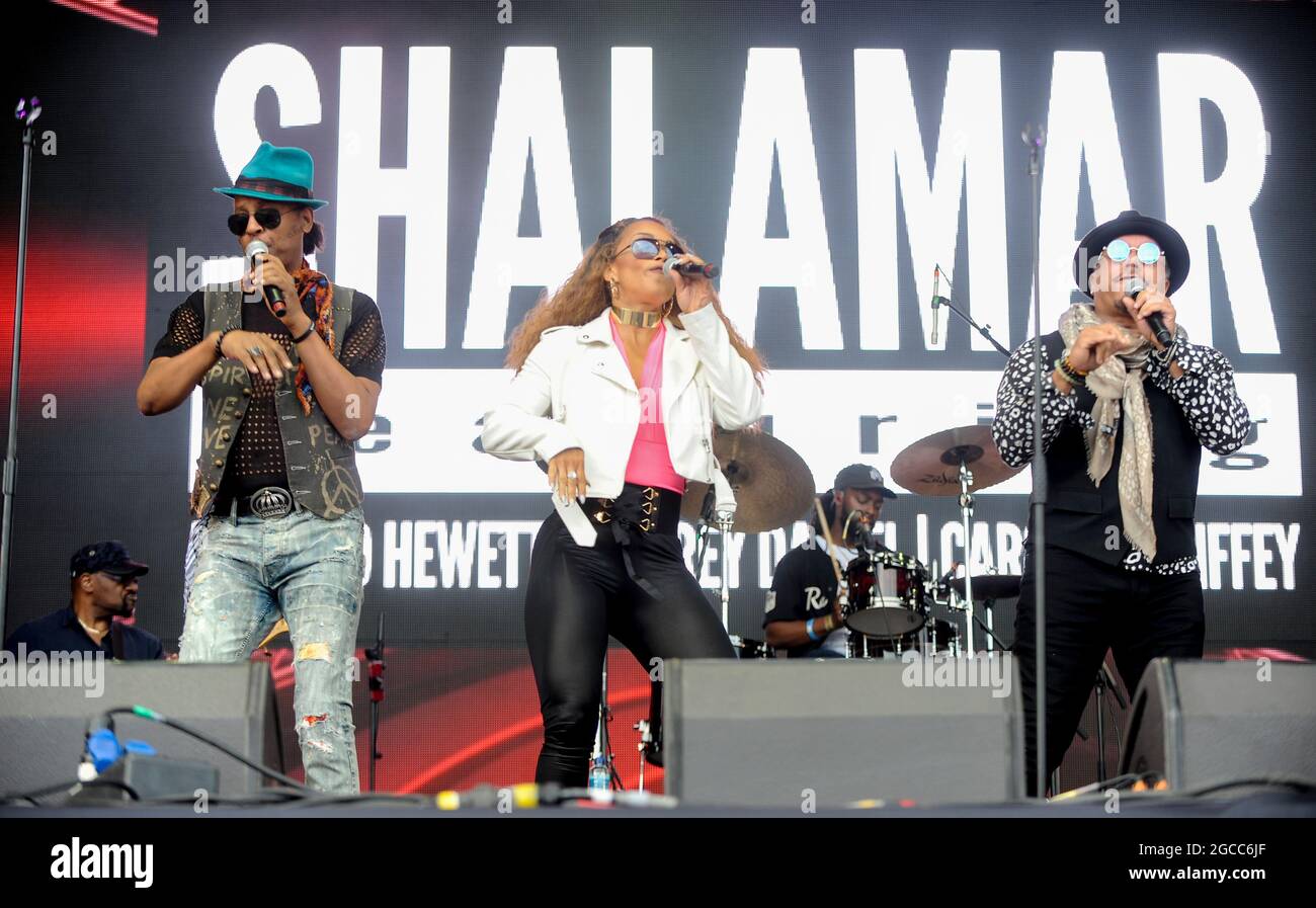 Shalamar Performing at Lets Rock Leeds 80s Stock Photo - Alamy