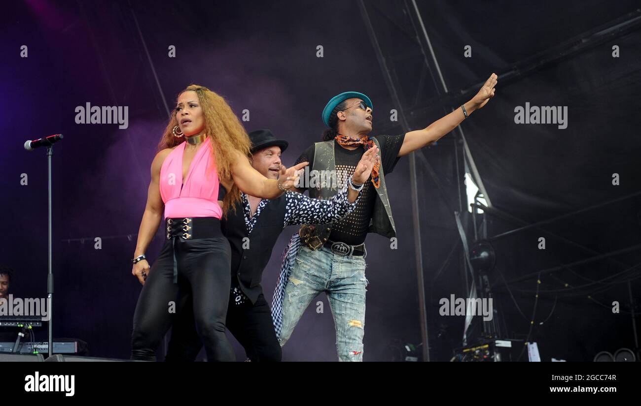 Shalamar Performing at Lets Rock Leeds 80s Stock Photo - Alamy
