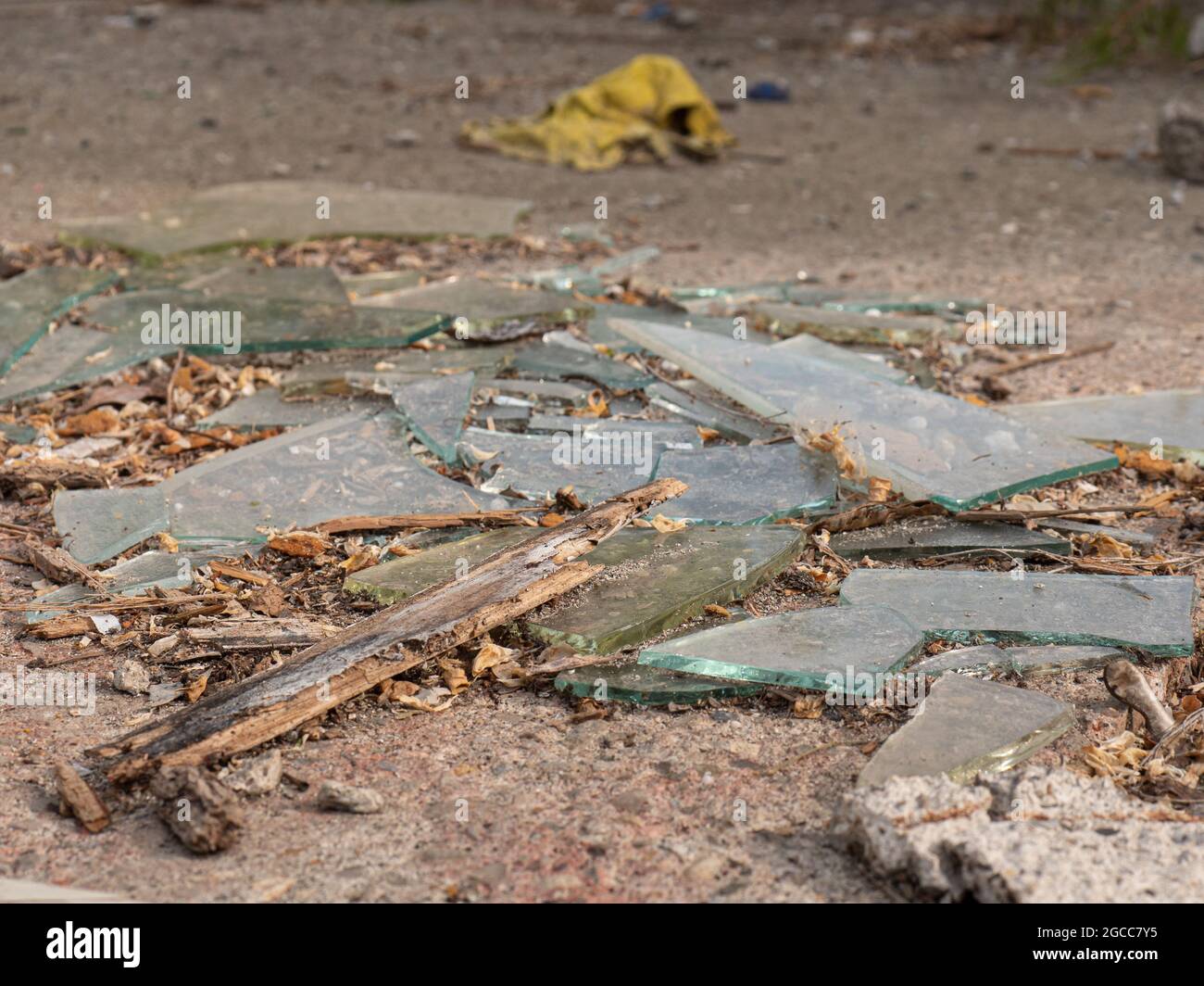 Busted wood texture hi-res stock photography and images - Alamy