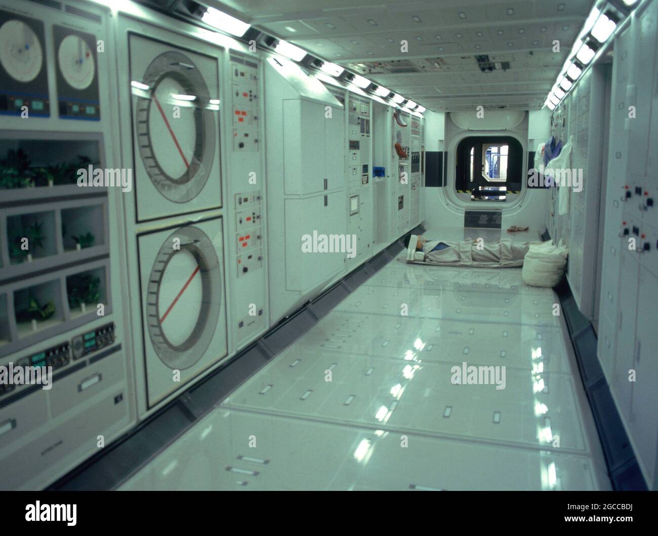 Interior de nave espacial hi-res stock photography and images - Alamy