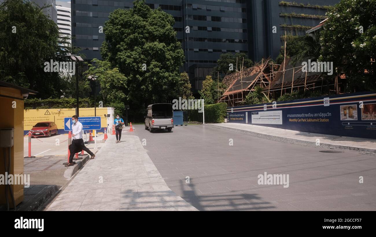 Asoke Road (Sukhumvit Soi 21) Intercity Bangkok Thailand Stock Photo ...