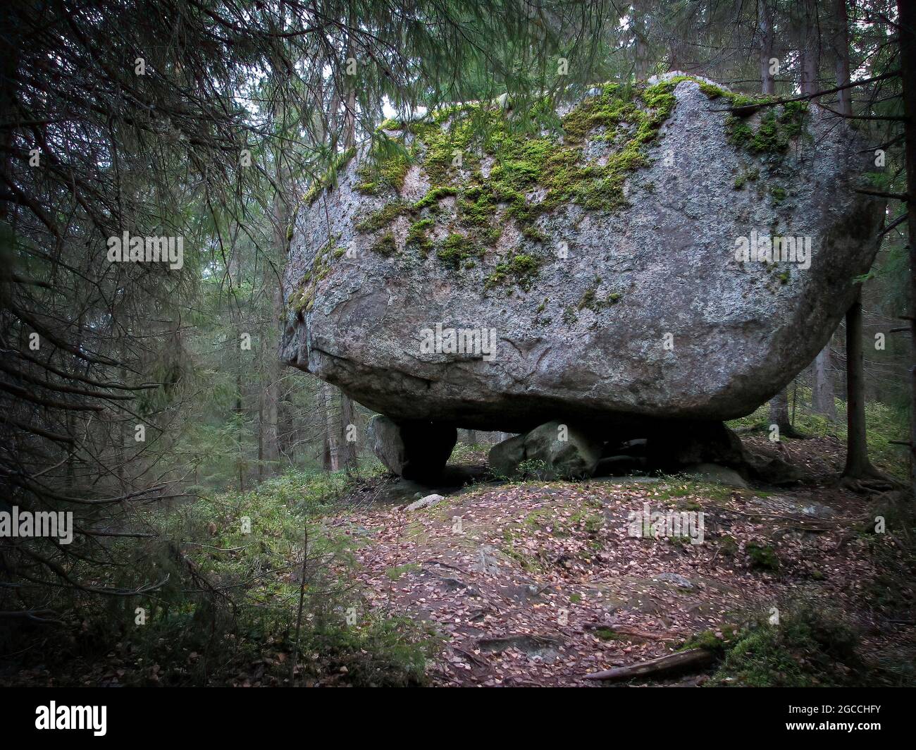 Rocking stones hi-res stock photography and images - Alamy