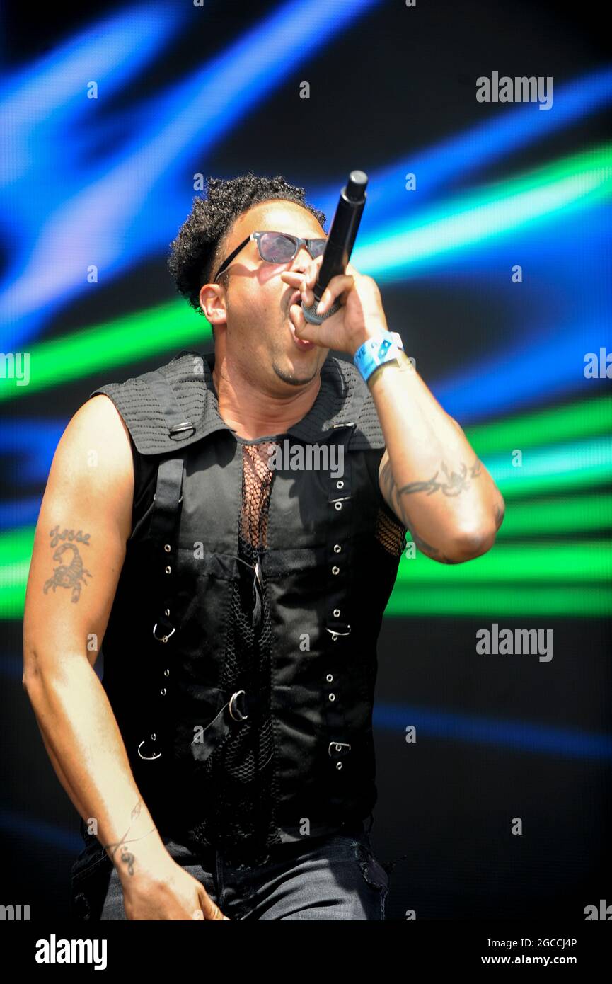SNAP Performing live at Lets Rock Leeds 80s Stock Photo - Alamy
