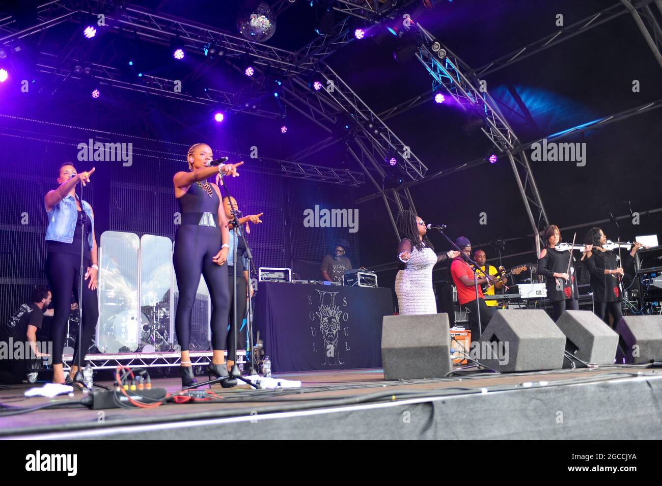 Back to life soul ii soul hi-res stock photography and images - Alamy