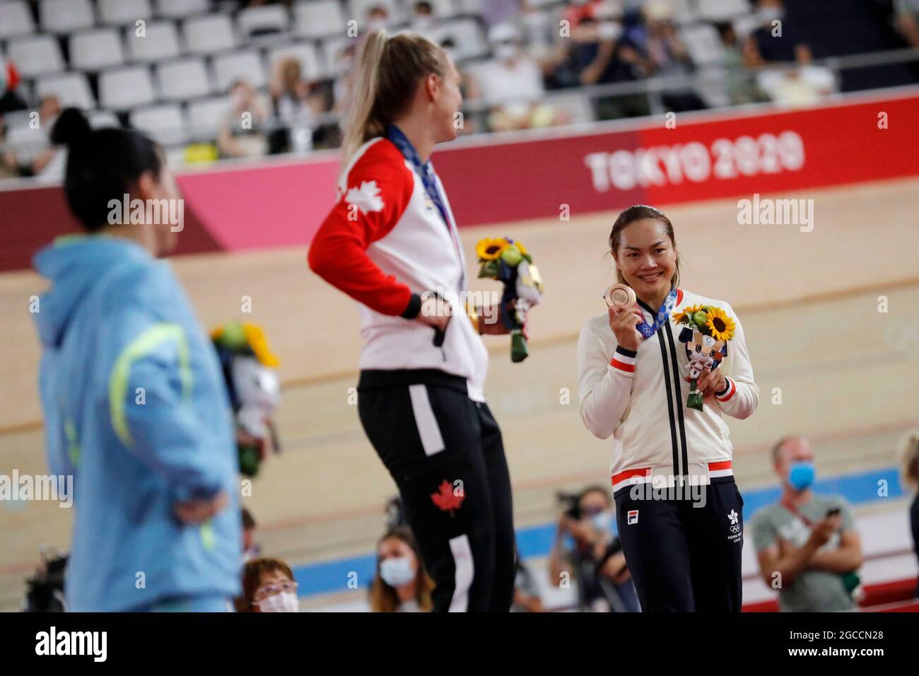 Tokyo, Kanto, Japan. 8th Aug, 2021. Lee Wai Sze (HKG) shows off her ...