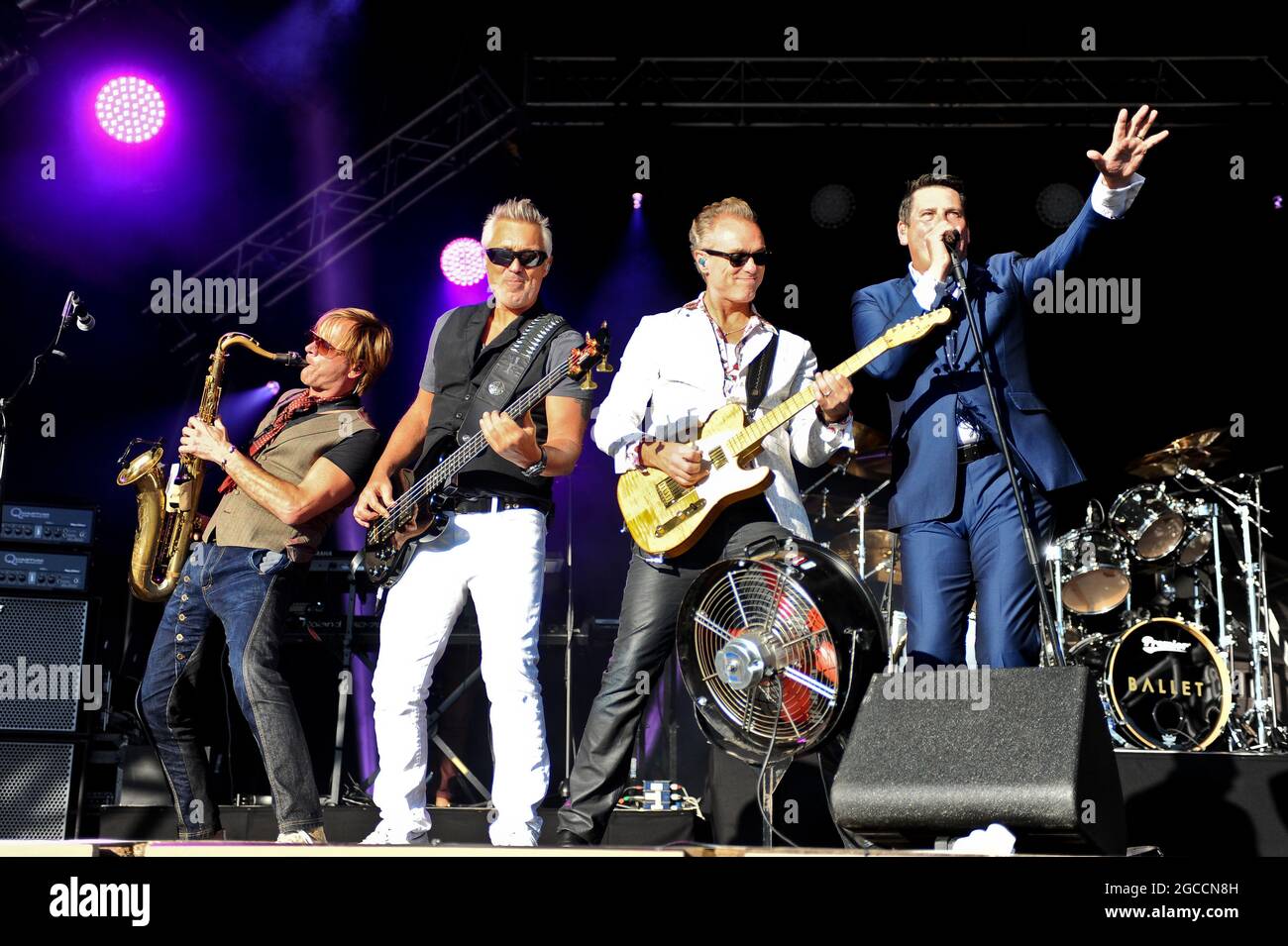 Spandau ballet uk pop group hi-res stock photography and images - Alamy