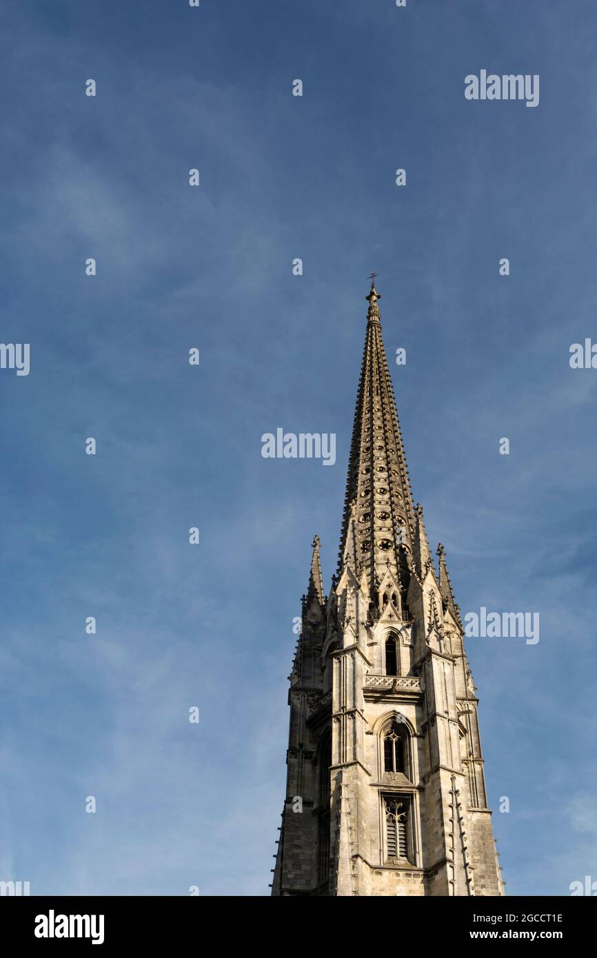 Flèche (campanile) de la Basilique Saint-Michel (Flamboyant Gothic ...