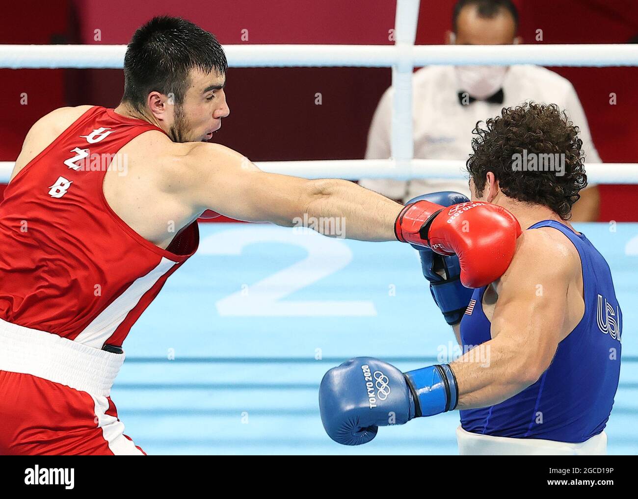 Tokyo, Japan. 8th Aug, 2021. Richard Torrez Jr. (R) of the United ...