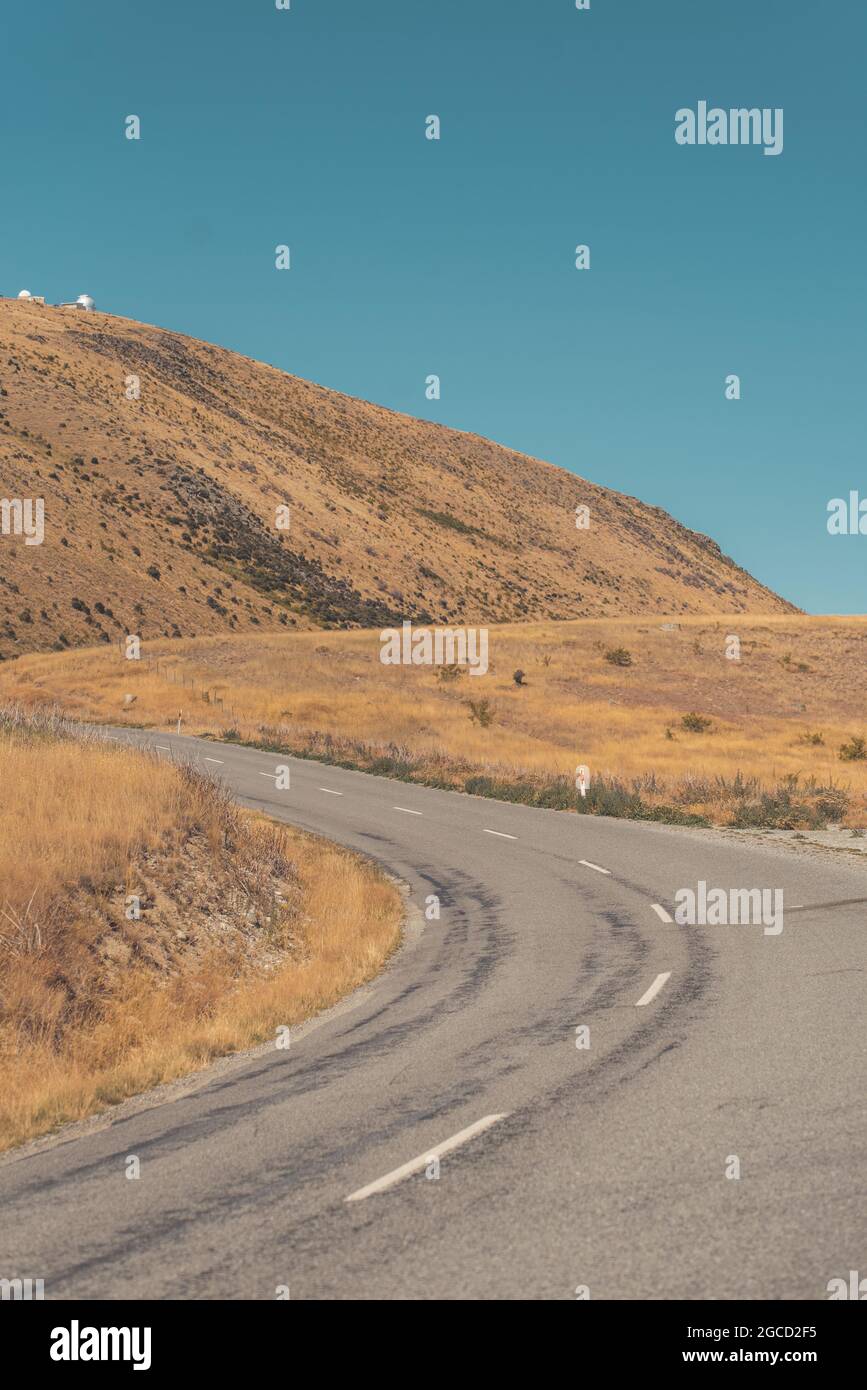 Random road in New Zealand south island Stock Photo - Alamy