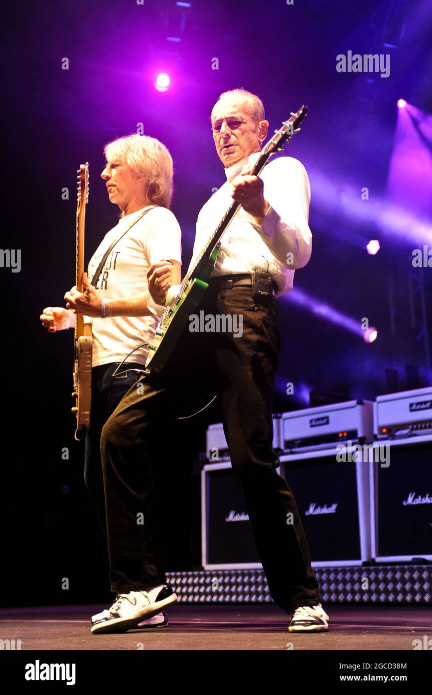 Status quo rockin’ all over the world hi-res stock photography and ...