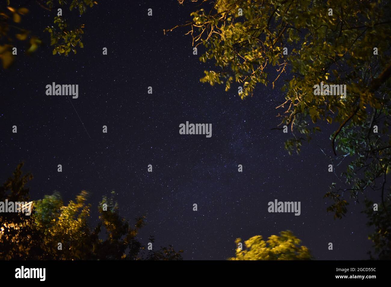 2 falling stars in 10 second exposure. One on the left and one on the ...