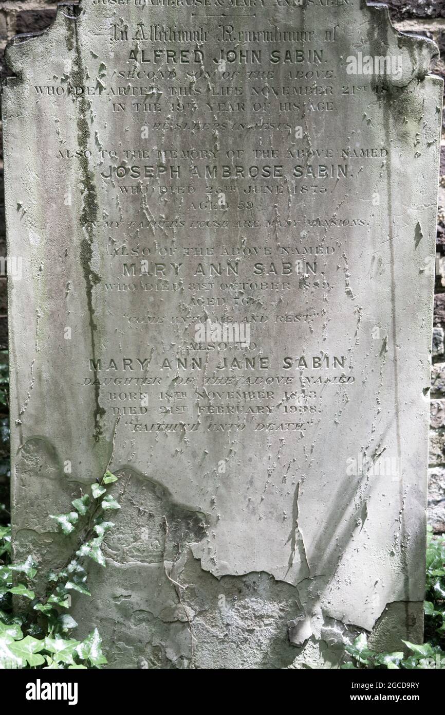 Victorian grave gravestone memorial hi-res stock photography and images ...
