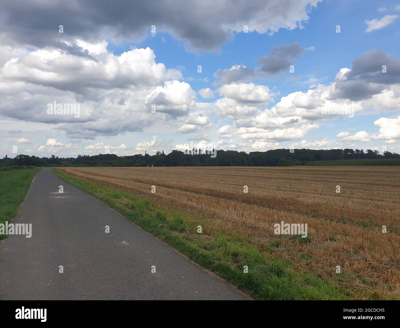 Outside in the fields Stock Photo - Alamy