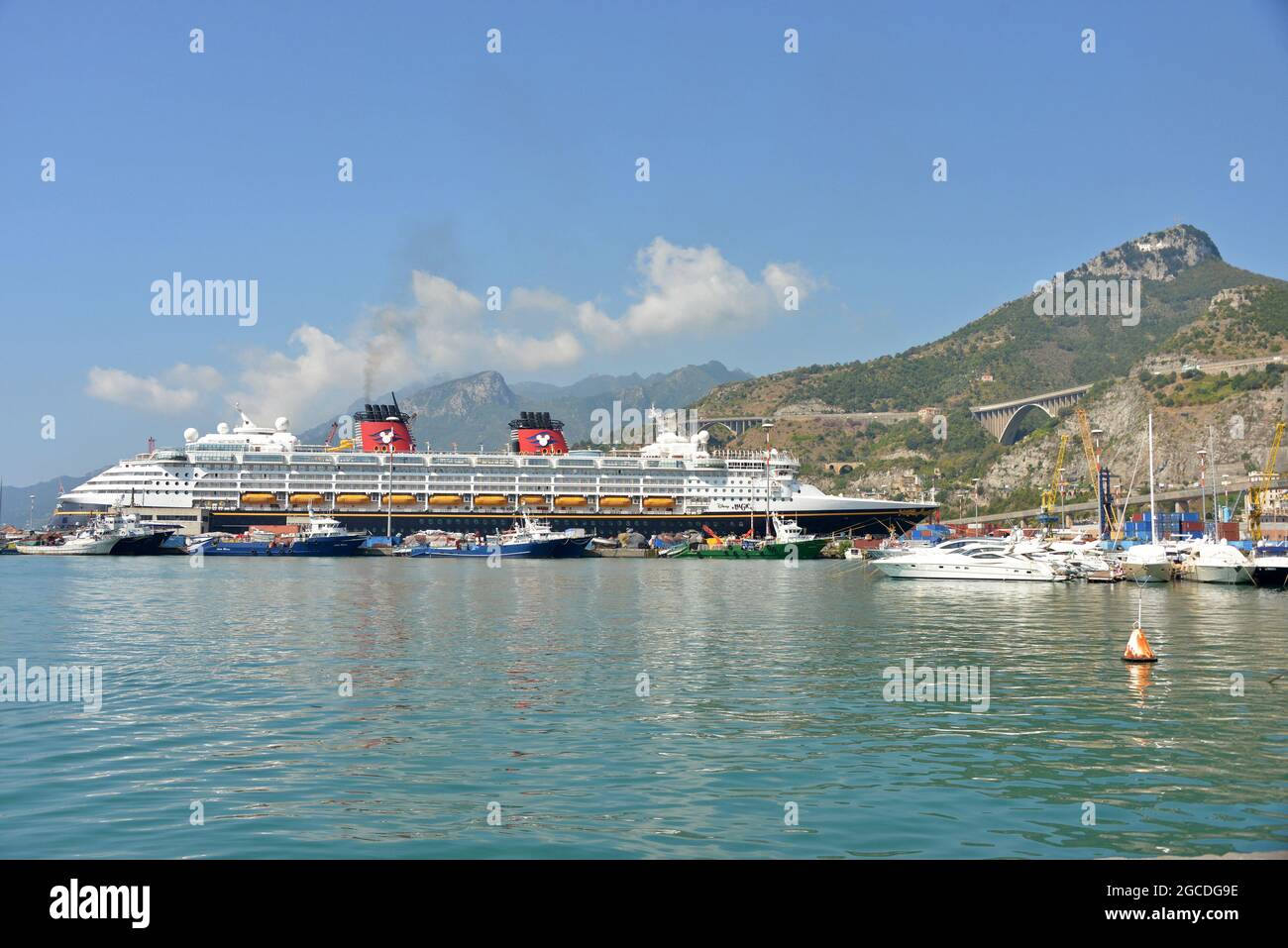 Disney cruise lines hi-res stock photography and images - Alamy