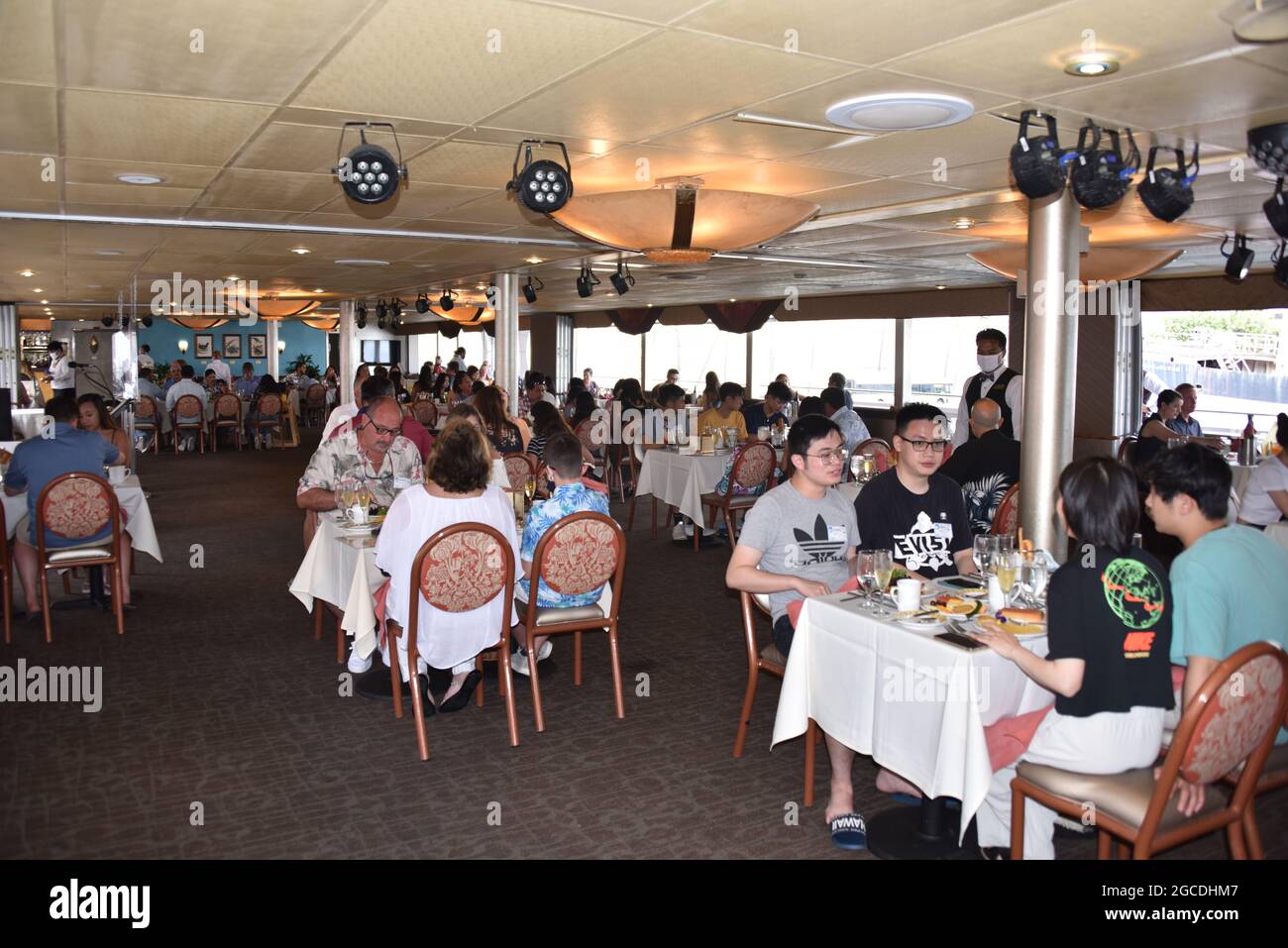 Oahu sunset dinner cruise hi-res stock photography and images - Alamy